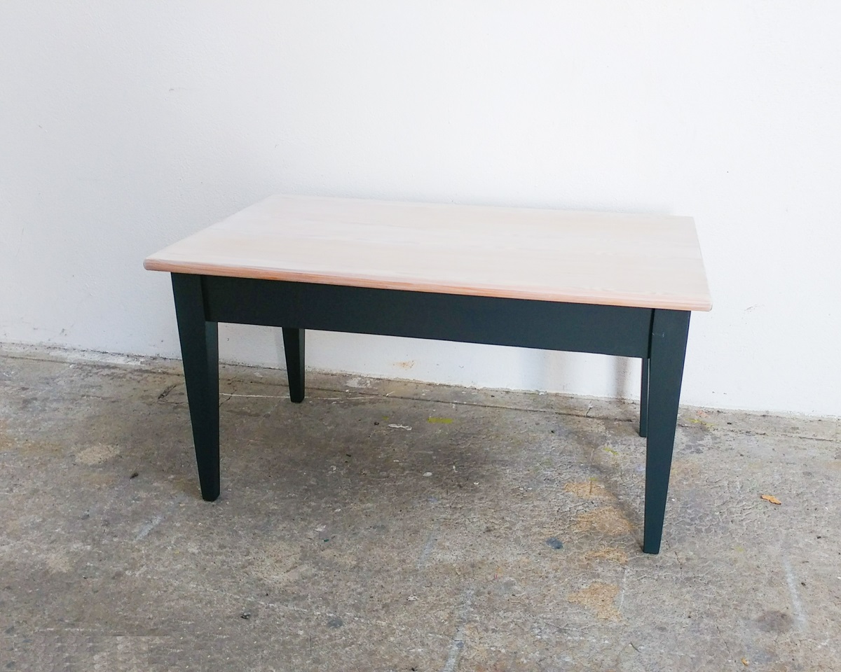 Pine Coffee Table Makeover | Oh My Sander