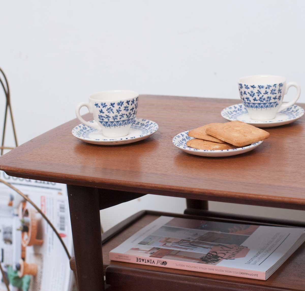 Mid-Century Coffee Table Makeover | Oh My Sander