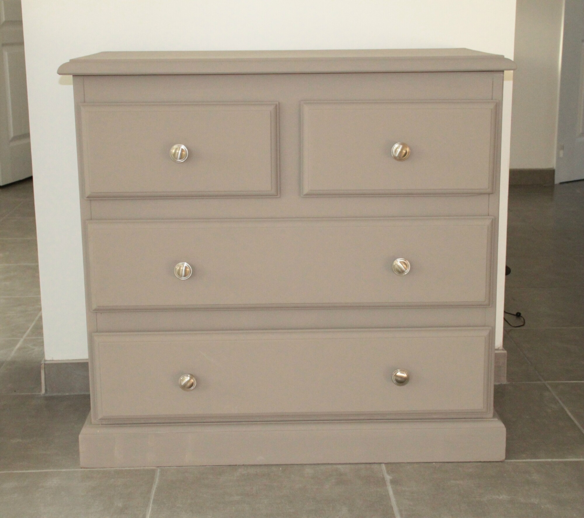 Comment relooker une commode en pin en un week-end | Oh My Sander